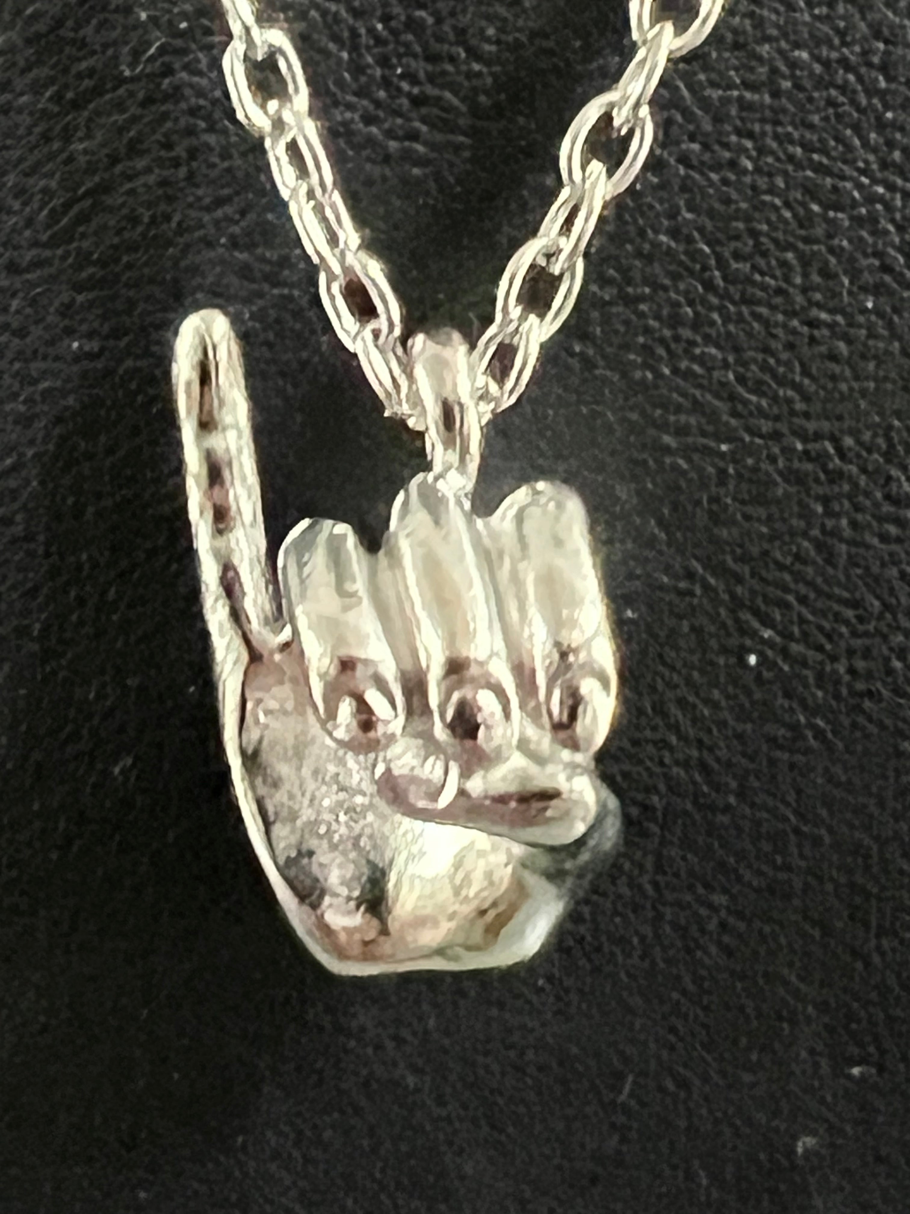 Alpha Kappa Alpha Hand Sign Necklace – Pretty Pleze